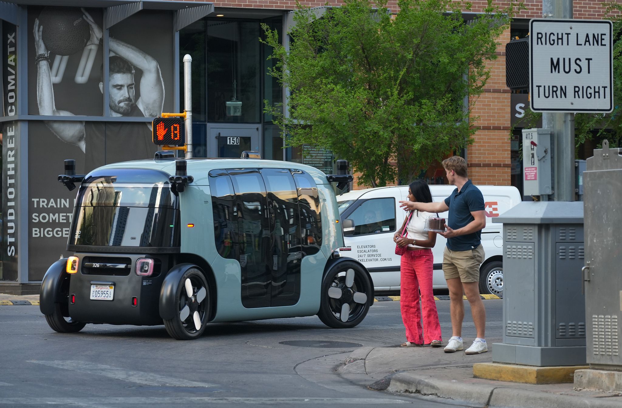 Zoox robotaxi testing on Austin streets | Photos