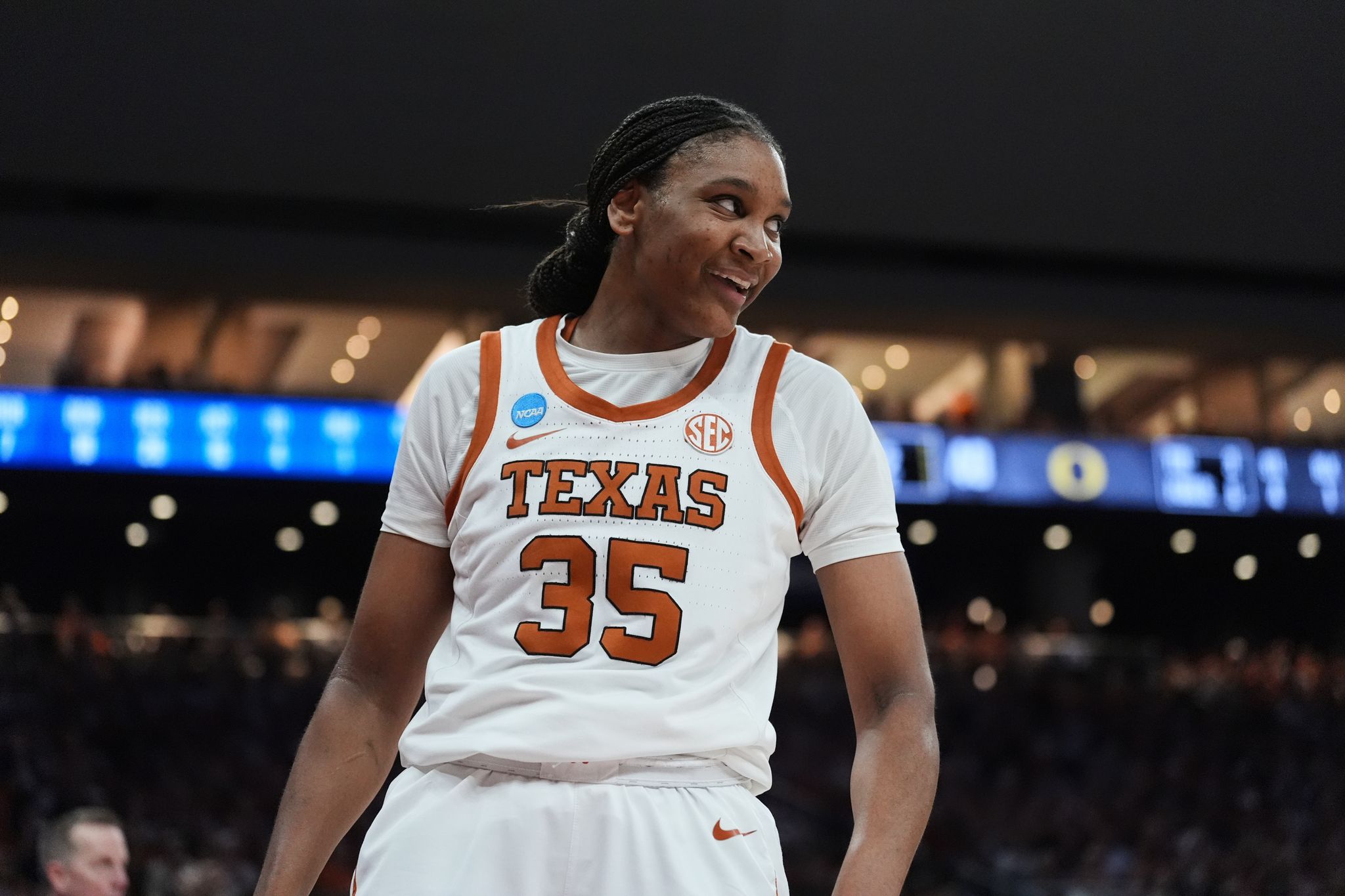 Who is Madison Booker? 10 things to know about the Texas star