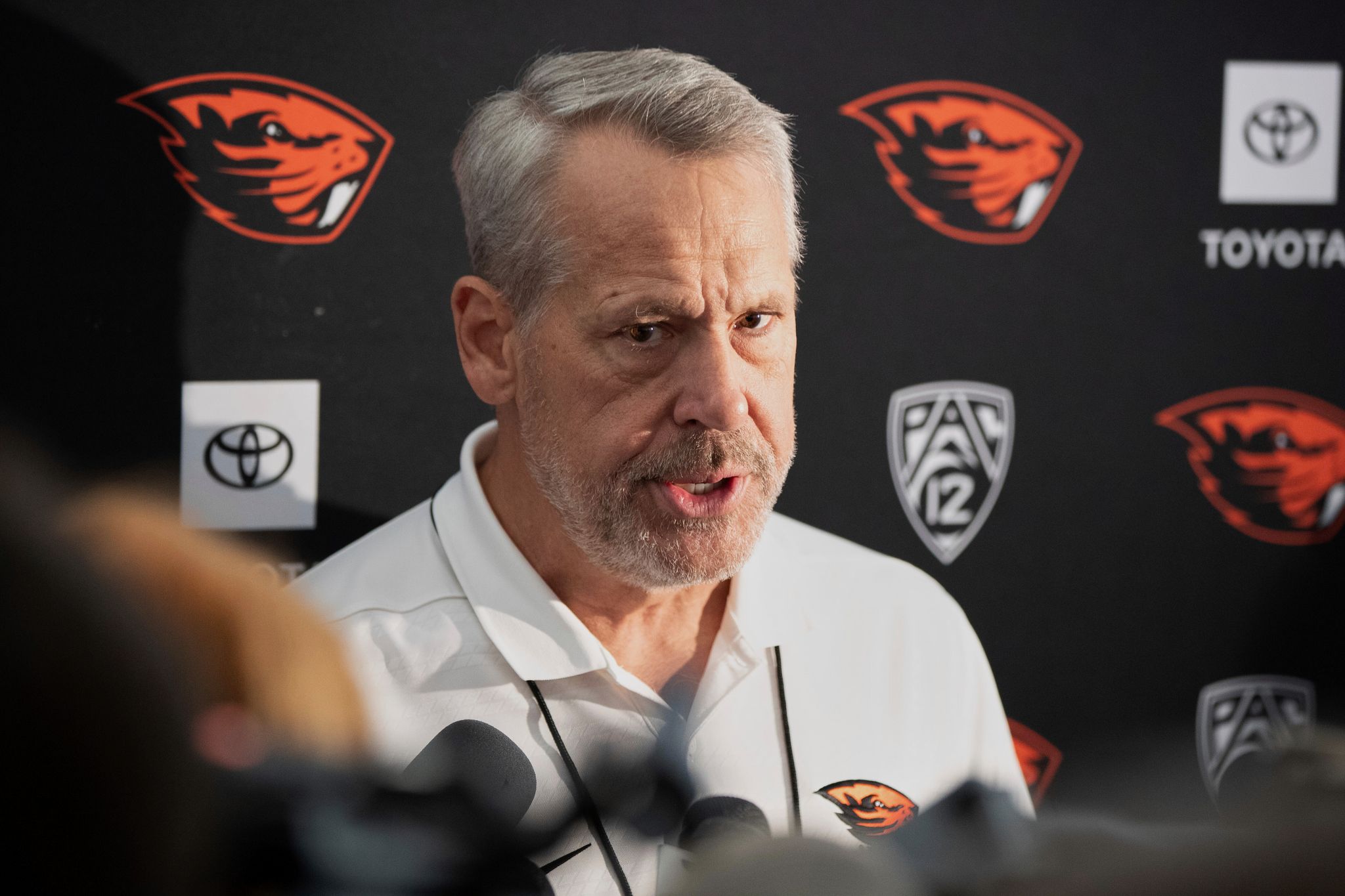 Oregon State AD Scott Barnes to retire in August