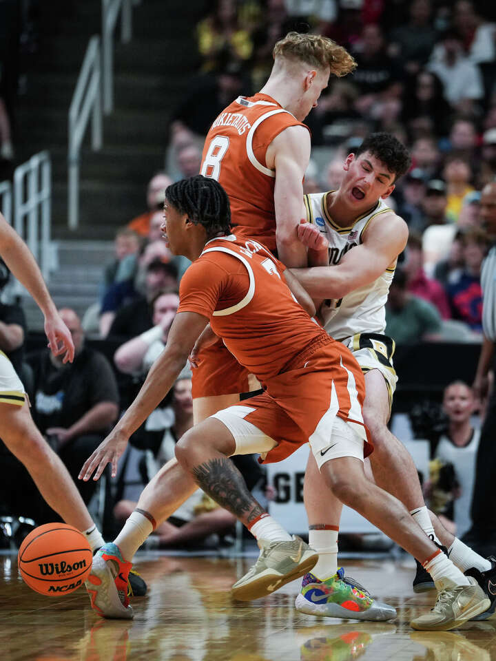 Both Texas basketball teams figure in this year's March Madness review