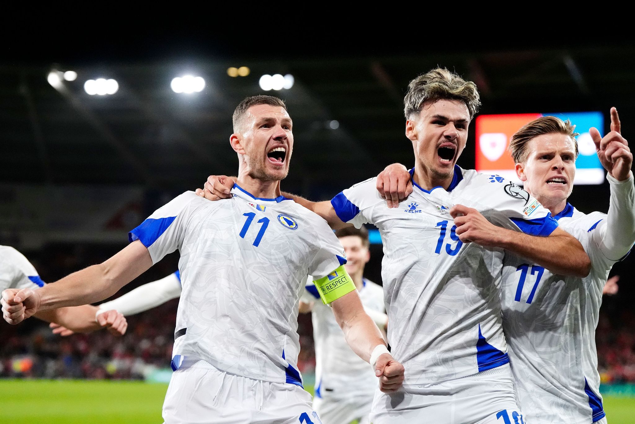 Edin Dzeko es una cara conocida para defensas de Italia en repechaje ...