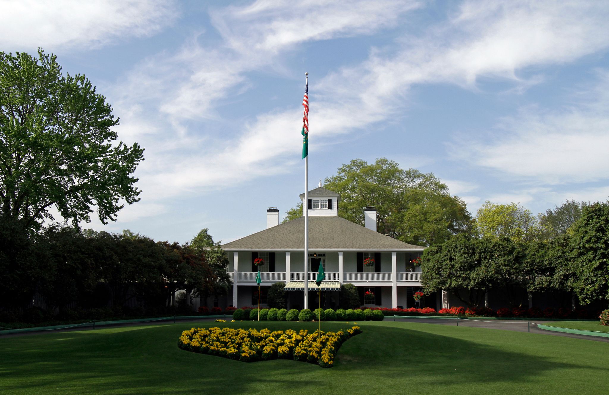 How players qualified to play in the Masters