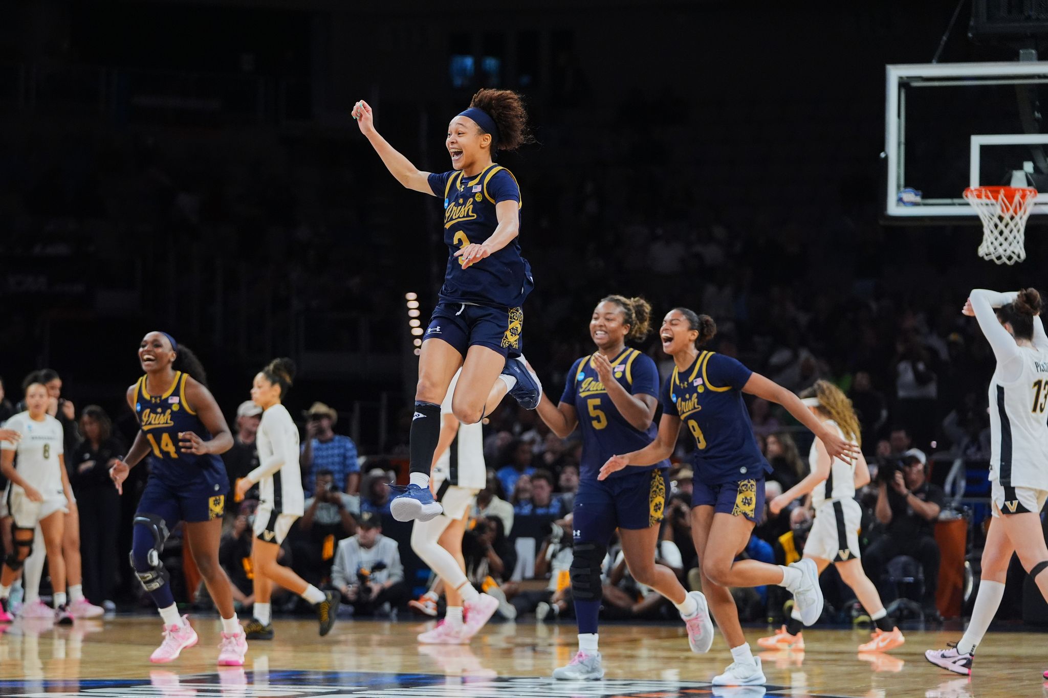 Hannah Hidalgo's triple-double tops Mikayla Blakes in Notre Dame's ...