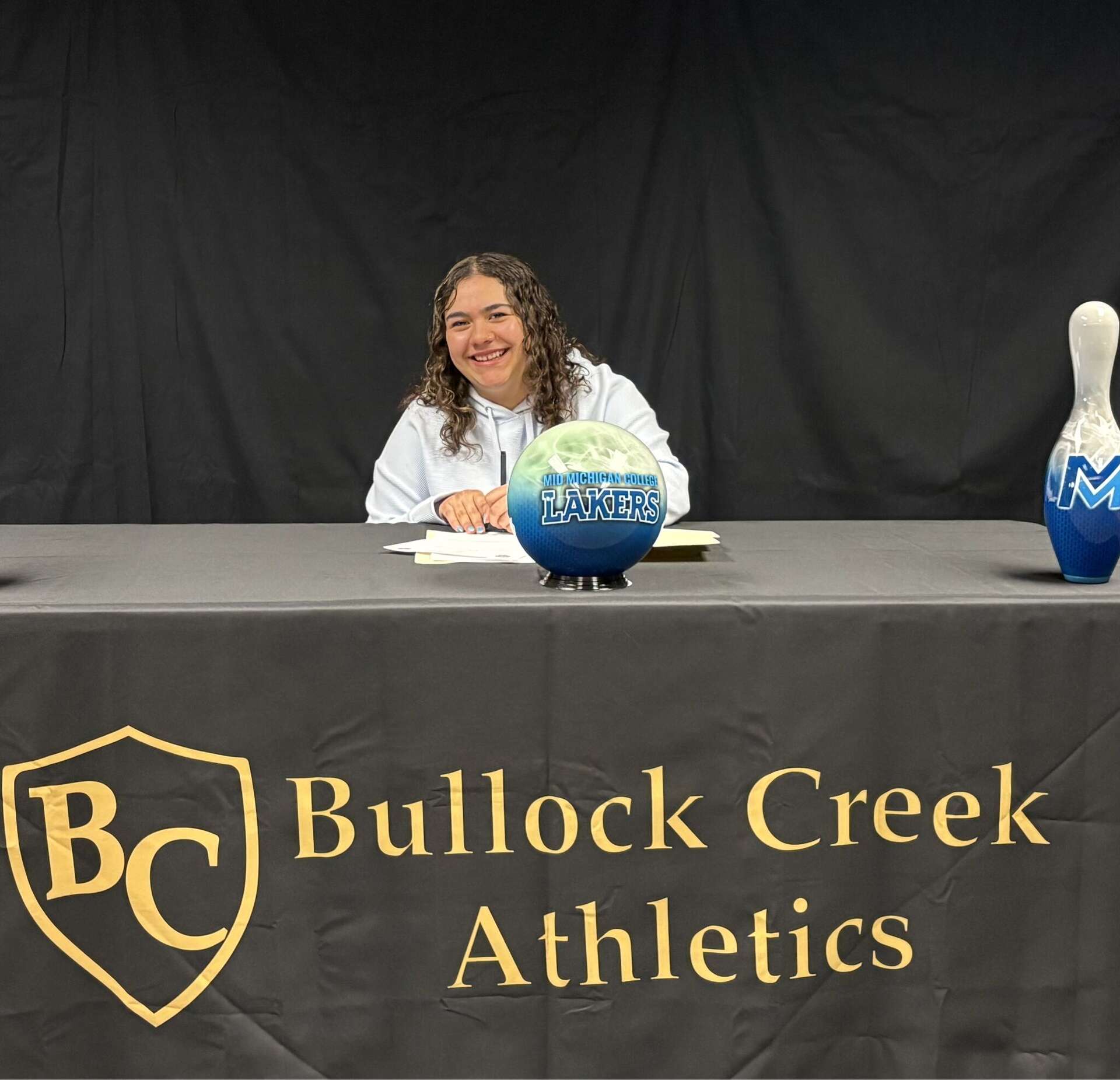 Five Lancers sign to compete in college