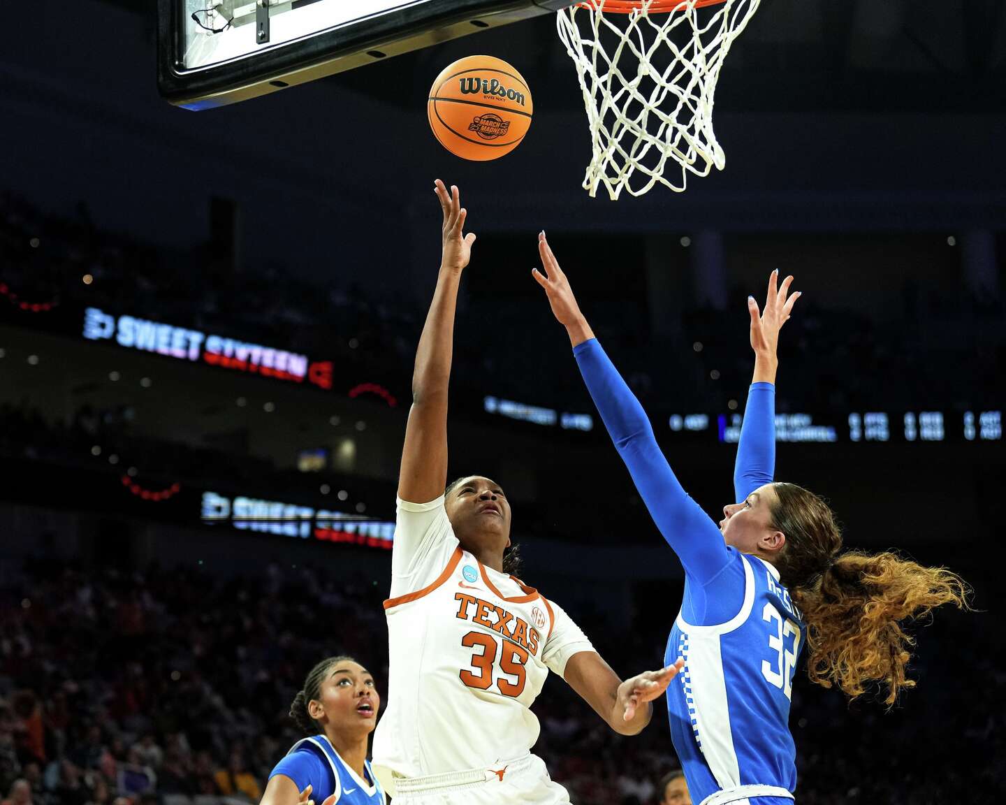 March Madness: Jordan Lee, sophomores power Texas women's basketball