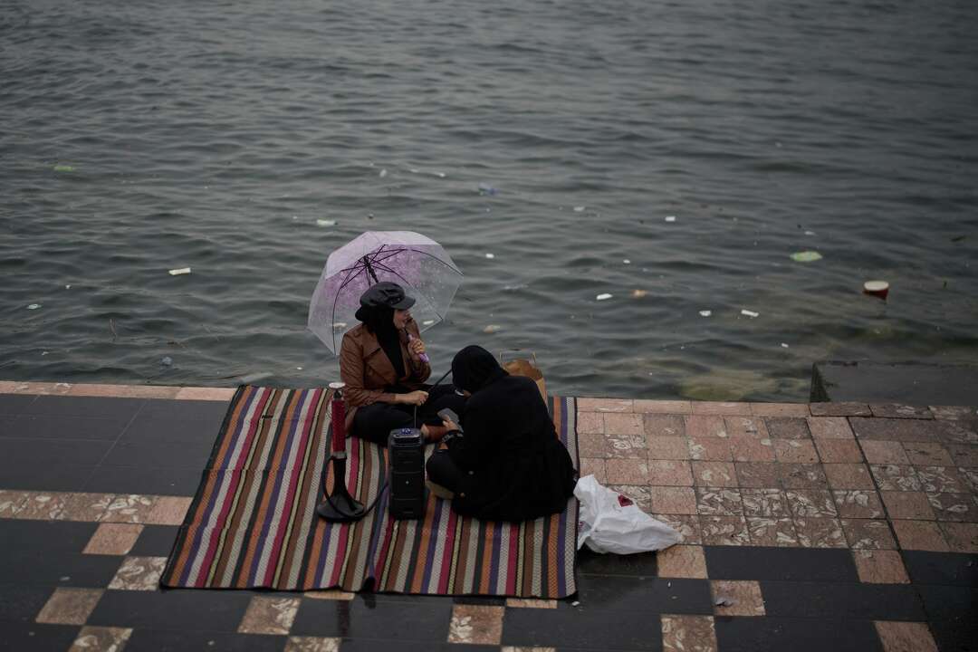 Photos show daily life in Iraq's Basra near Iranian border as war slows ...