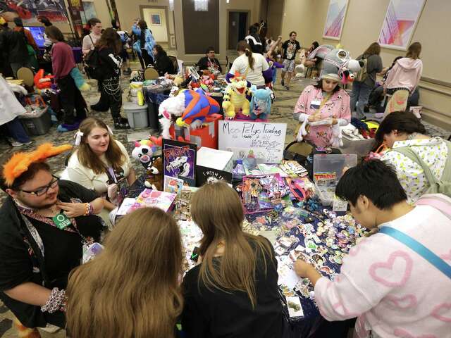 Dallas hosts furry convention, drawing thousands of attendees