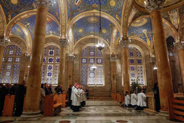 Israeli police prevent Catholic leaders from celebrating Palm Sunday ...