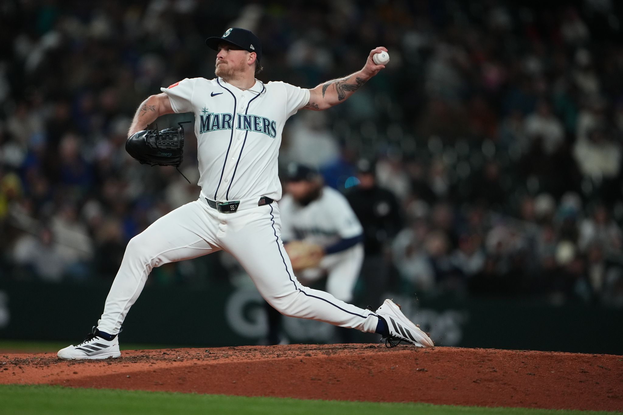 Cal Raleigh, the 2025 AL MVP runner-up, walks it off for Mariners in 2 ...