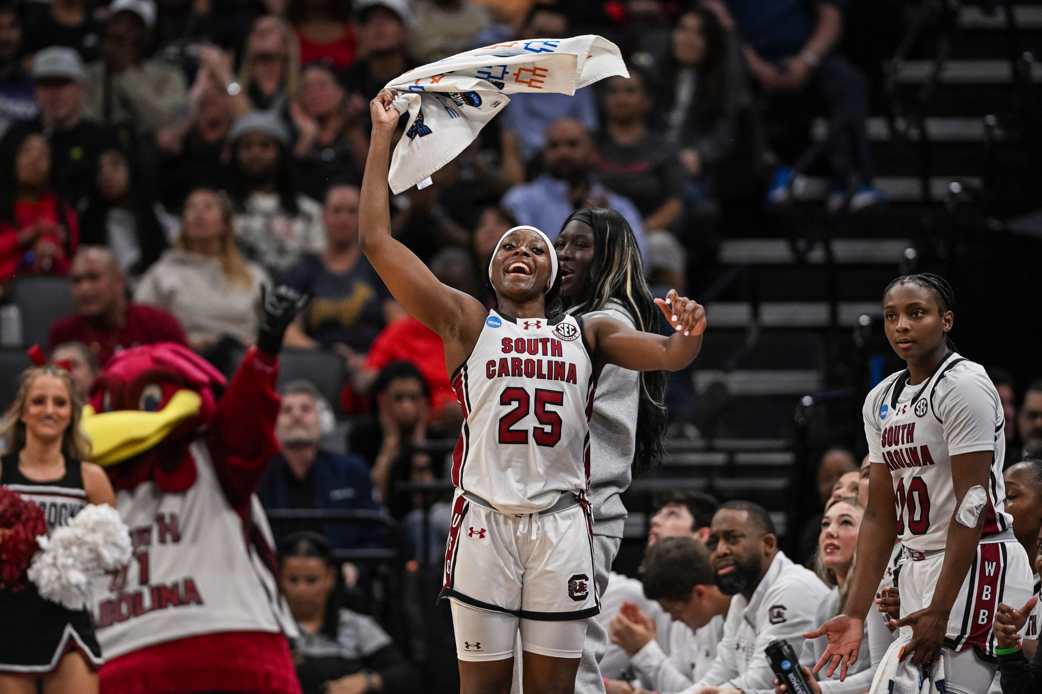 Raven Johnson named Sacramento 4 Regional MOP as South Carolina reaches ...