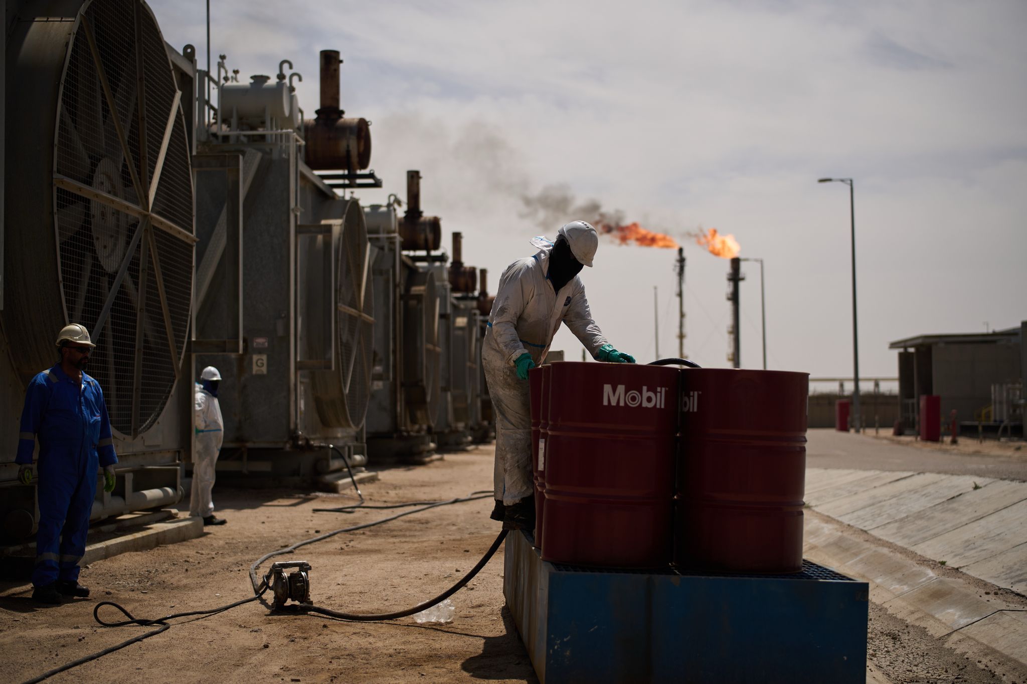 Iraq’s oil hub slows to a crawl as Strait of Hormuz shutdown strangles ...