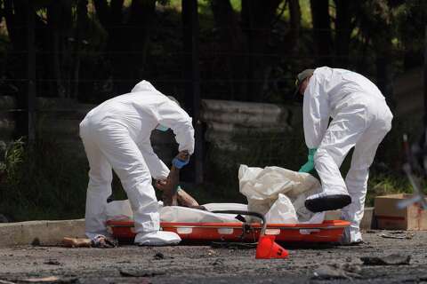 A road accident in Colombia involving several vehicles kills at least 2 ...