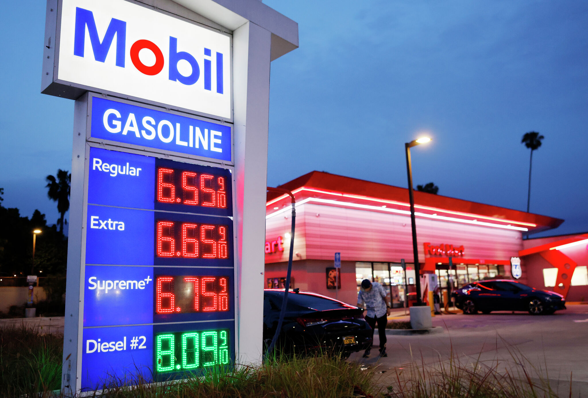 Texas gas prices today: Austin prices rise as costs climb nationwide