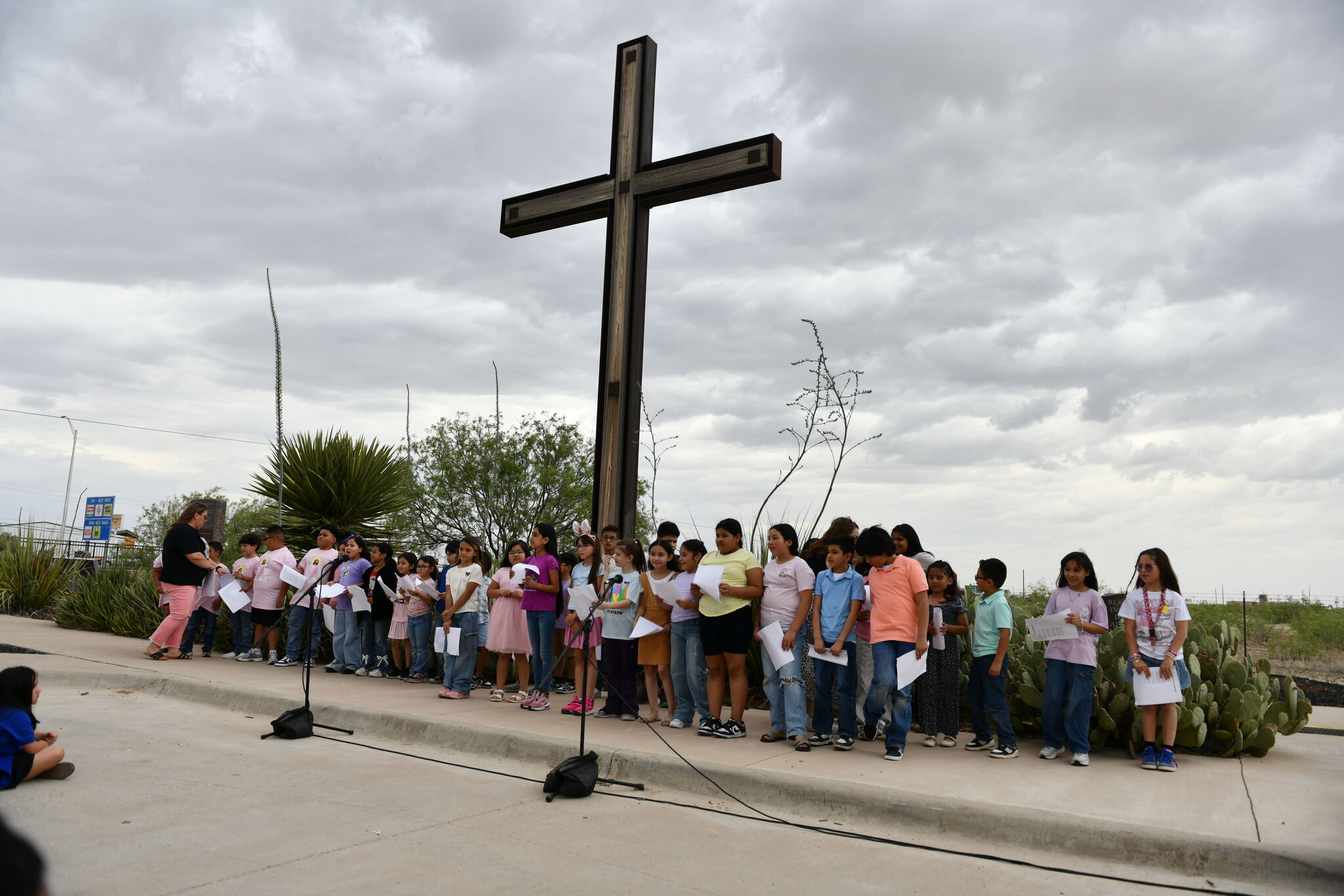 People Pride Scholarship hosts Easter celebration