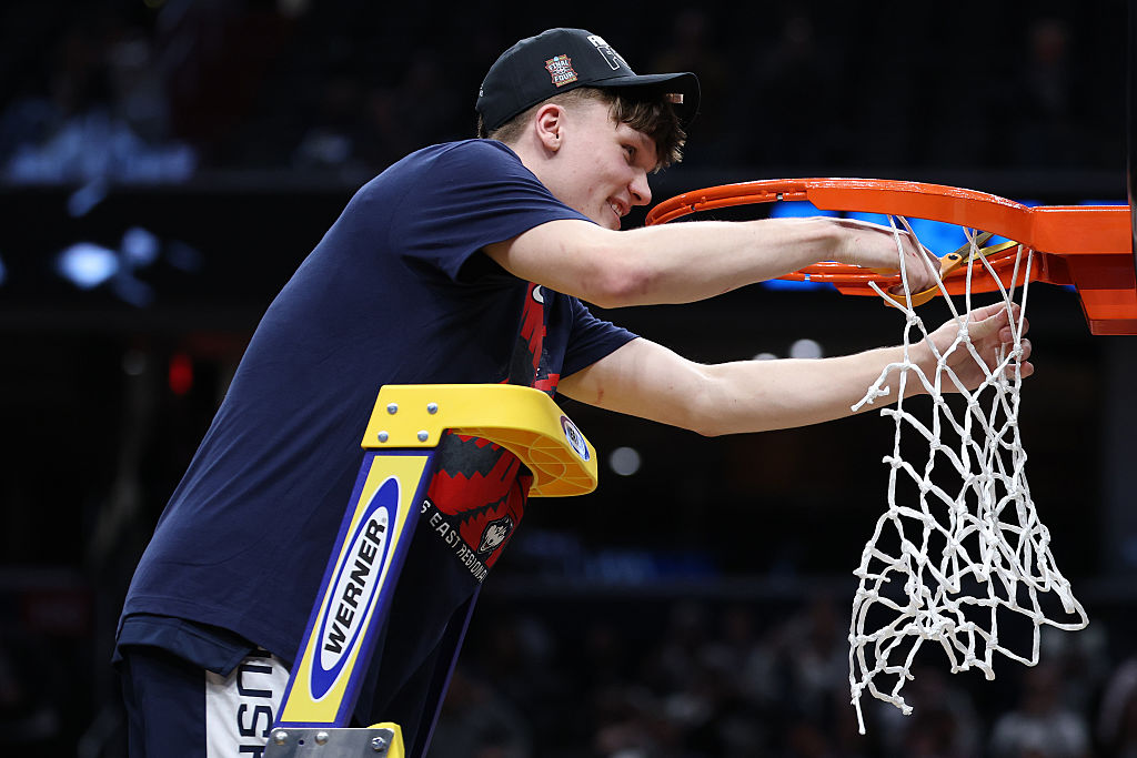 UConn freshman hero Mullins has two hometown streets named after him