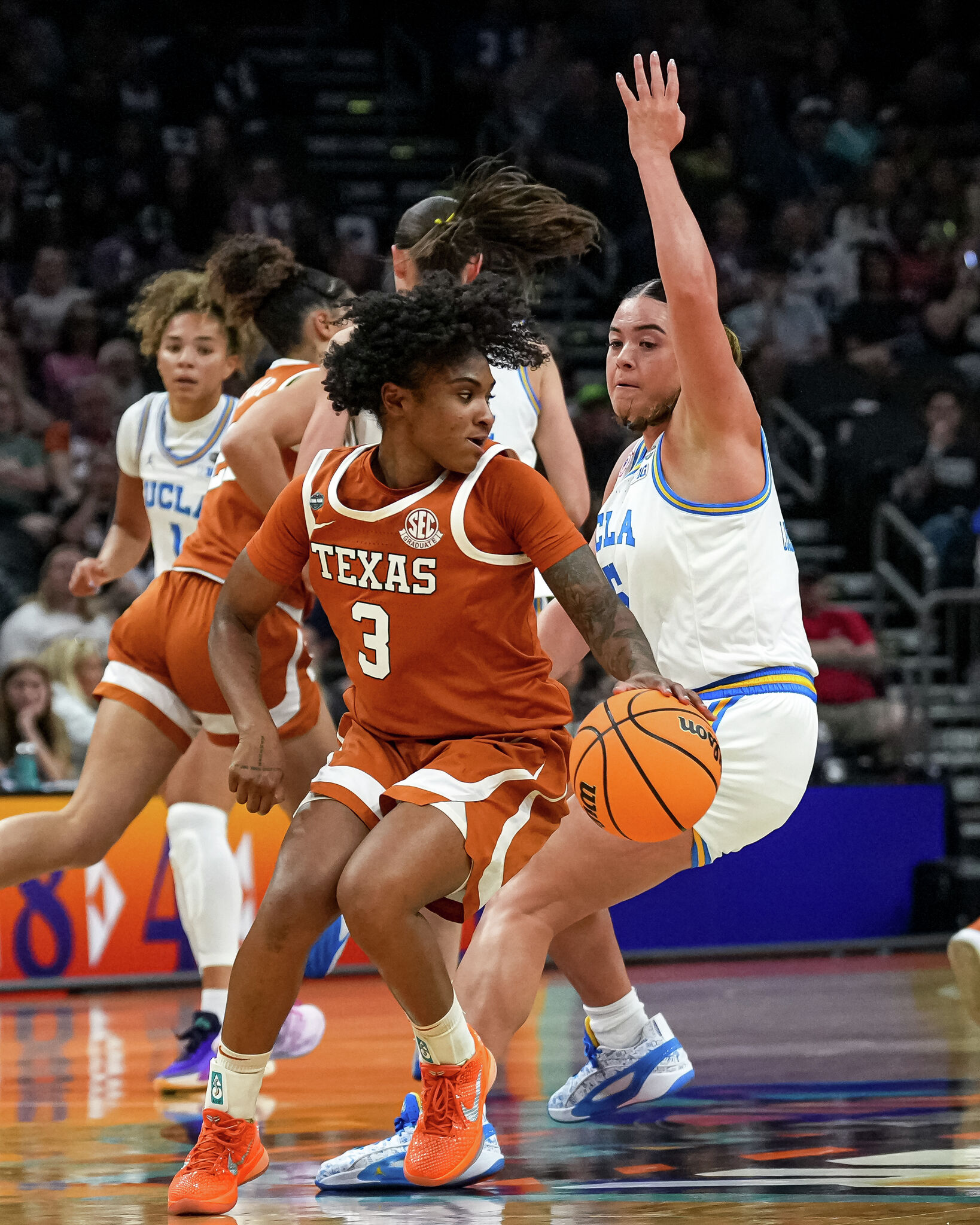 'Rori Harmon on beast mode' : Texas guard's highlights from Final Four