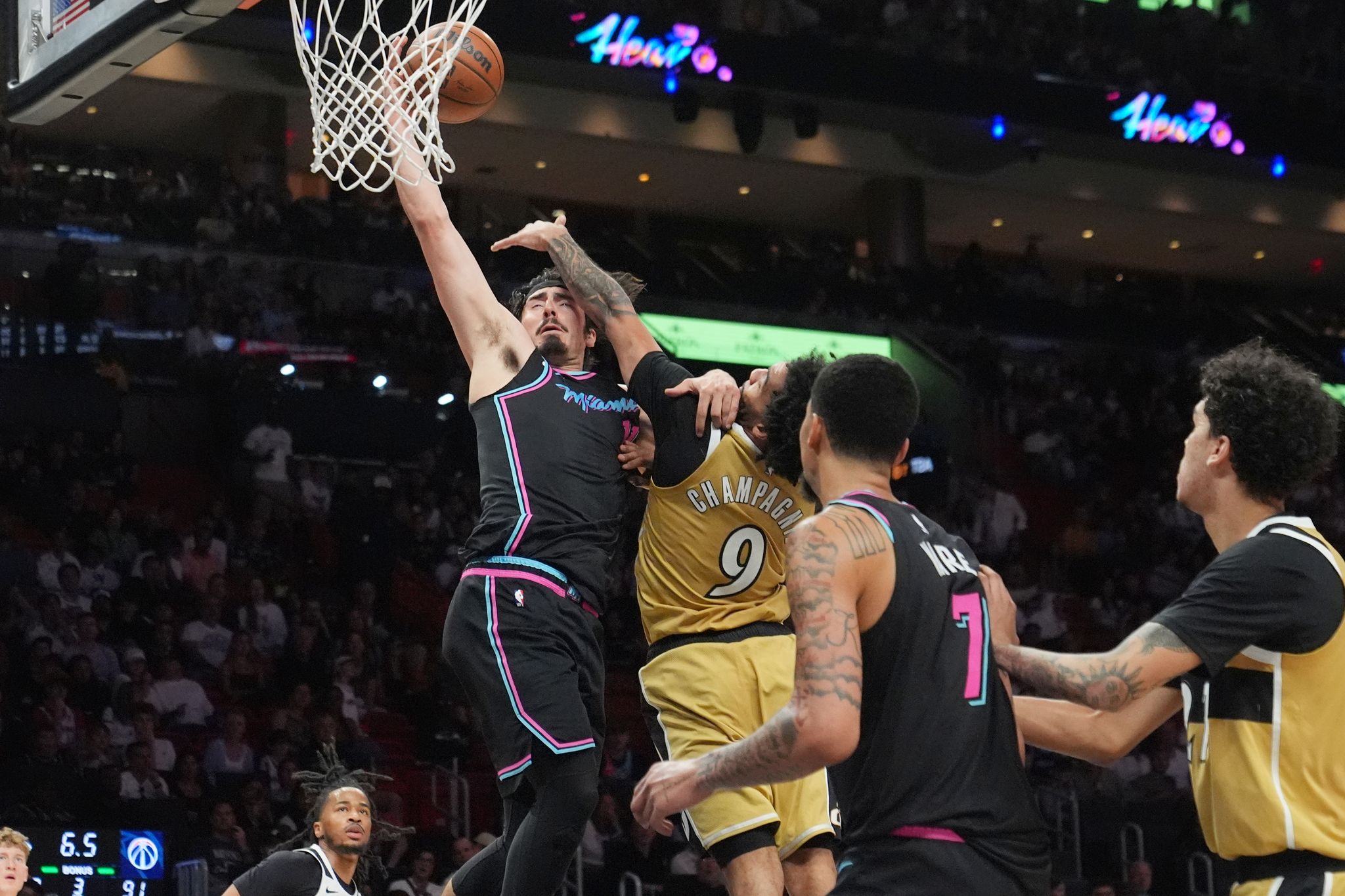 Heat's Jaime Jaquez Jr. catches flight to Phoenix to watch his sister ...