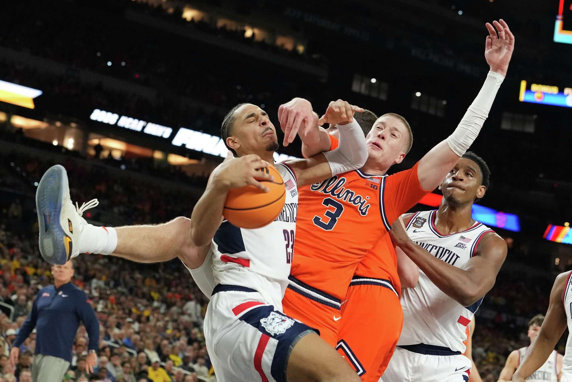 UConn and Hurley muscle their way to 3rd national title game in 4 ...