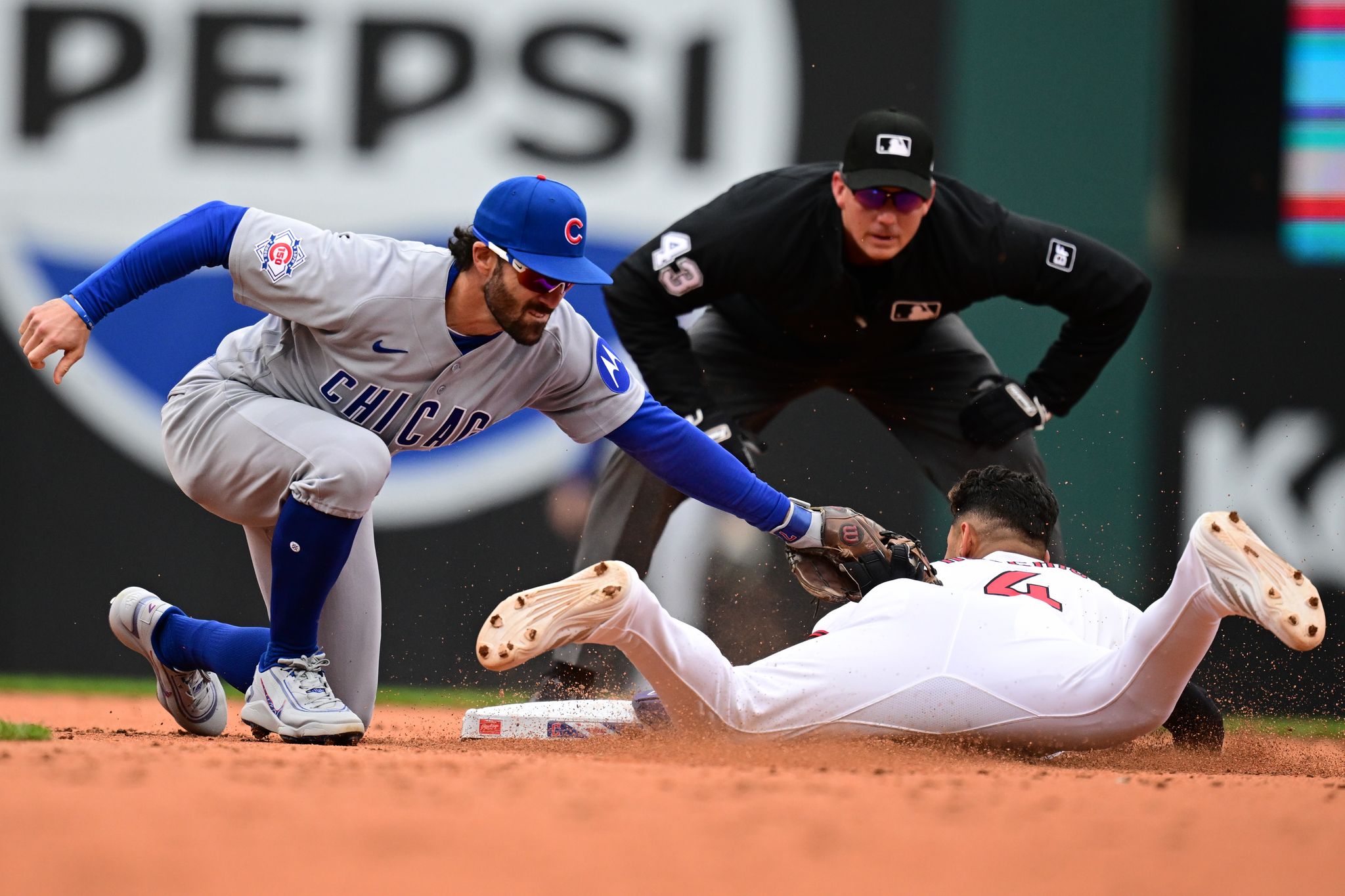 Amaya hits RBI single, Cubs pitchers combine for 1-hitter in 1-0 win ...
