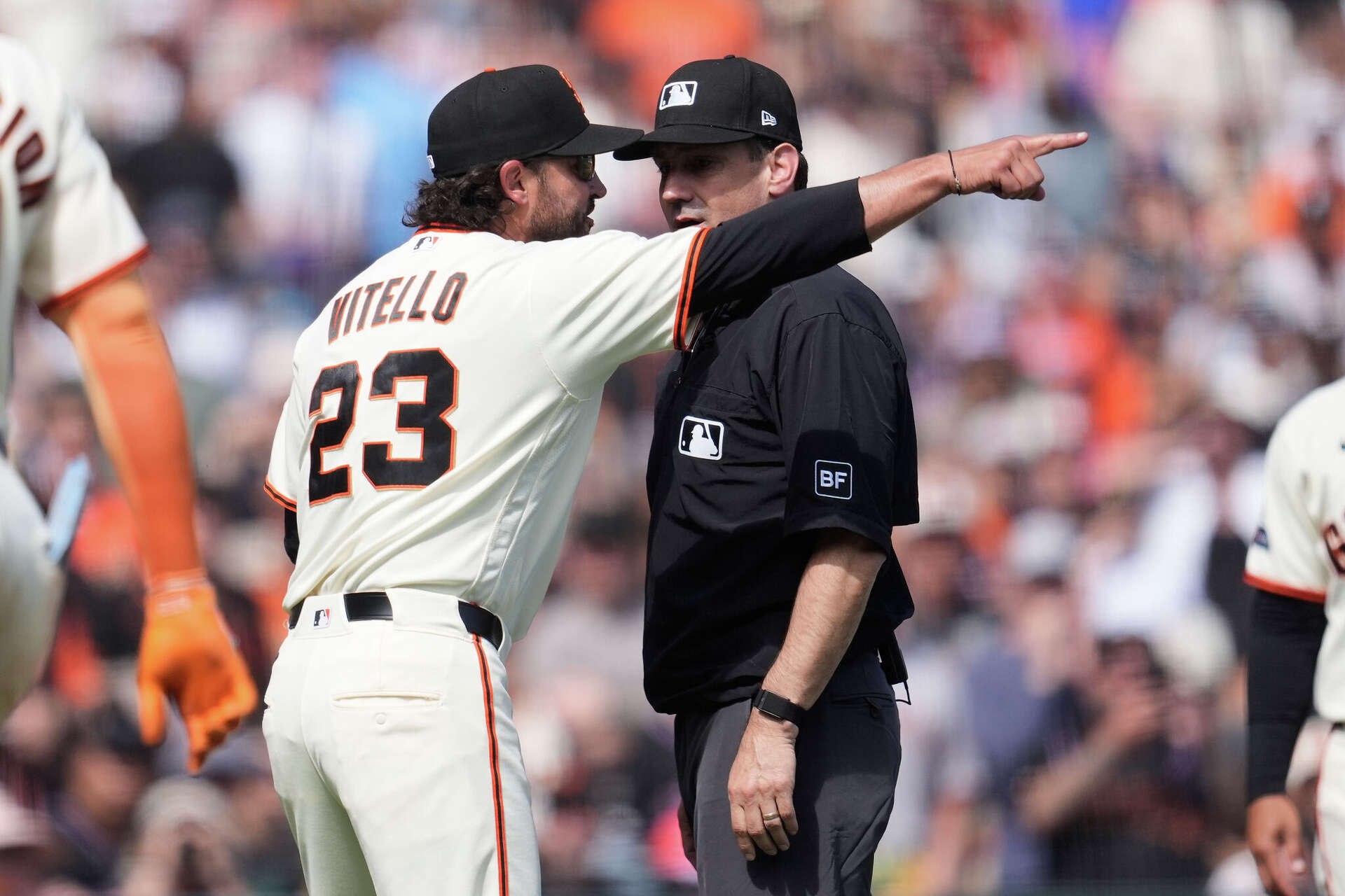 SF Giants manager reveals team has already had 3 clubhouse incidents