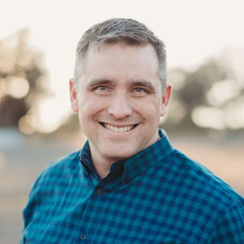 Cedar Park mayor race: Challenger suing city enters election
