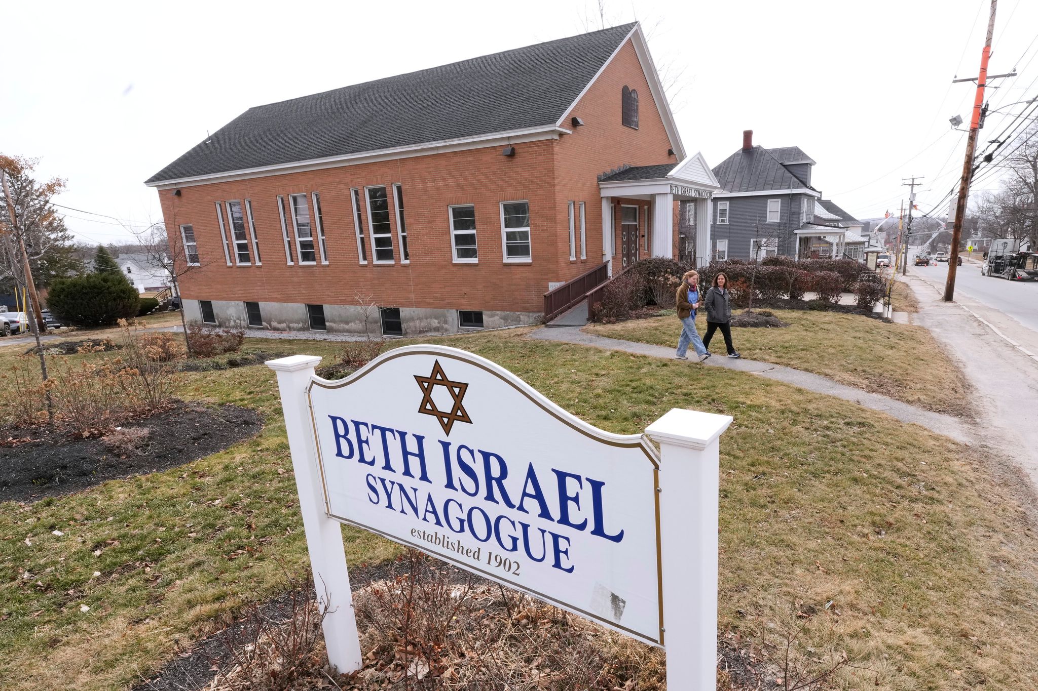 A project to save rural synagogues grows from Maine to Montana