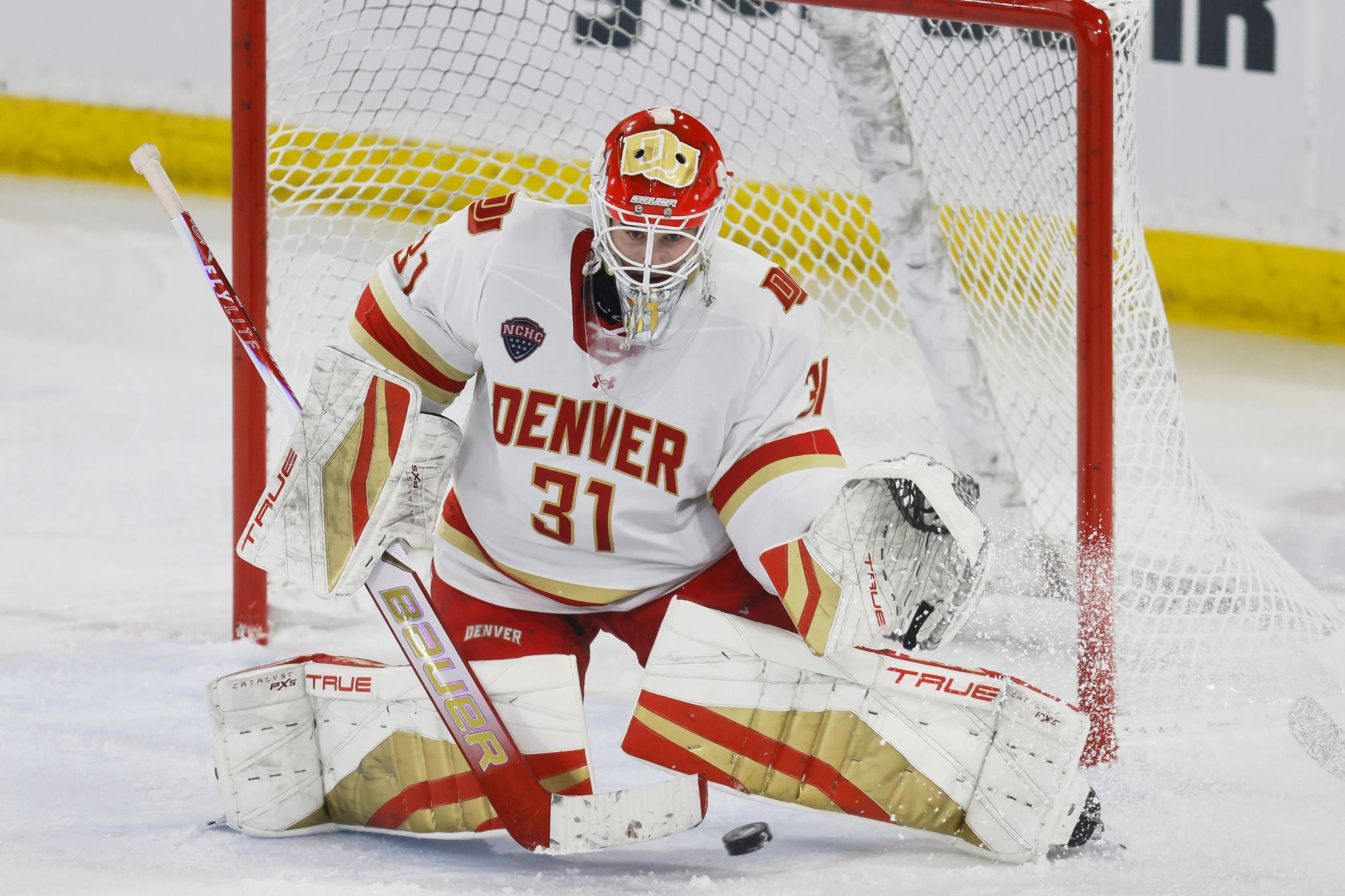 A possible Frozen Four first: All 4 starting goalies are freshmen