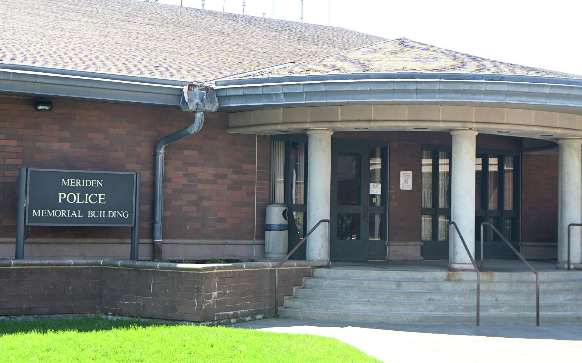 Meriden cops fired after sexual relationship with teen