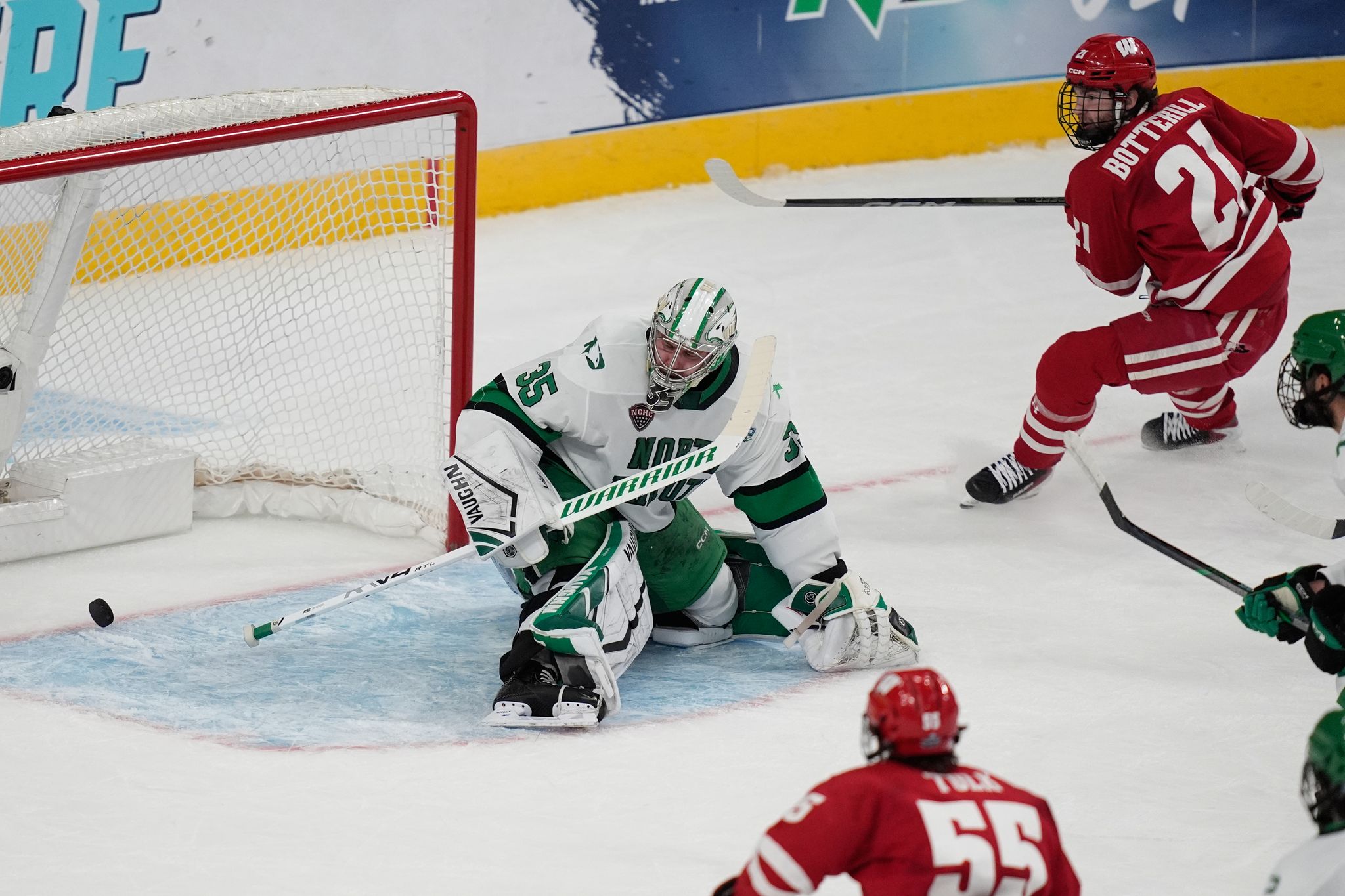 Wisconsin beats North Dakota 2-1 to reach its first Frozen Four final ...