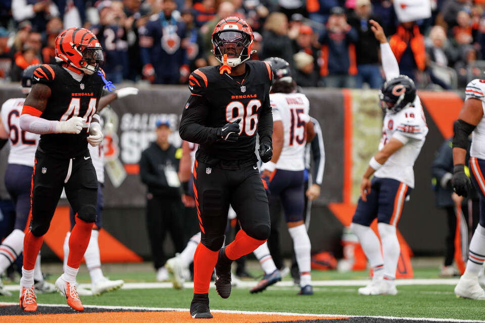 49ers add depth at defensive end, sign Cam Sample from Bengals