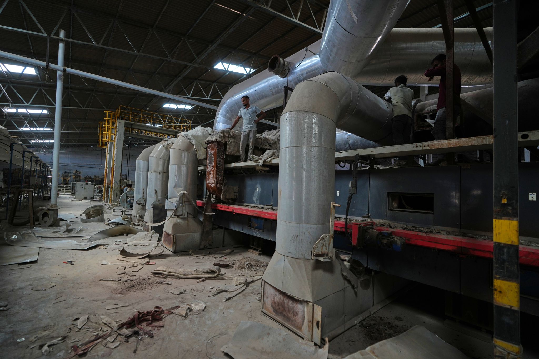 Photos from a ceramic tile manufacturing hub in India left cold and ...