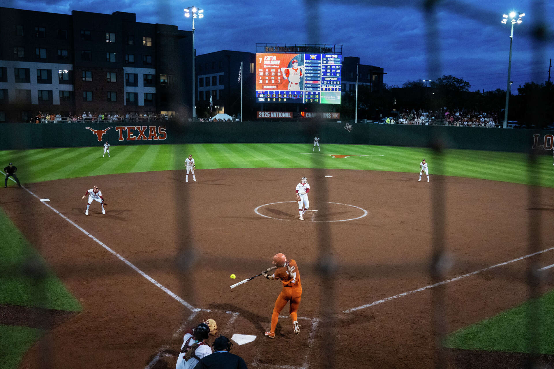Texas vs Georgia: Replay as Bulldogs take Game 2 to even SEC series