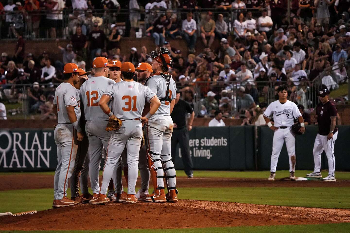 How to watch Texas baseball vs Texas A&M on Saturday: TV channel, time