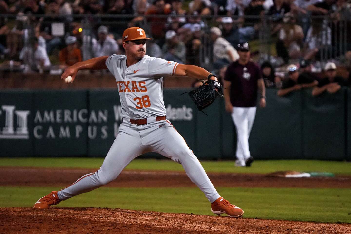 Texas baseball: Longhorns lose to Aggies in Jim Schlossnagle's return