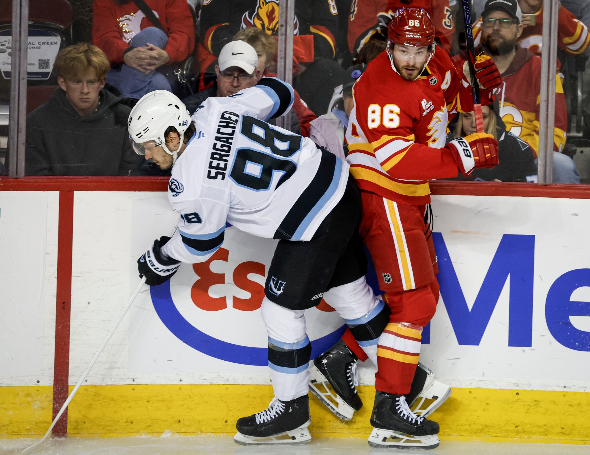 Brayden Pachal has 3 points as the Flames beat the Mammoth 4-1
