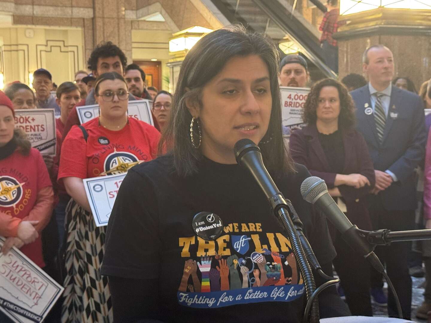 Deal reached for 45,000 Connecticut state employees with 2.5% raises