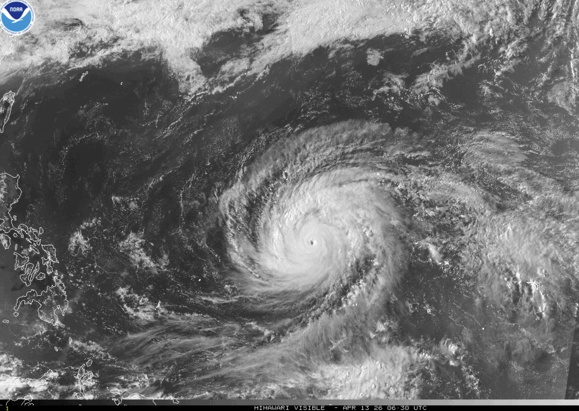Super Typhoon Sinlaku pounds remote US islands in the Pacific Ocean ...