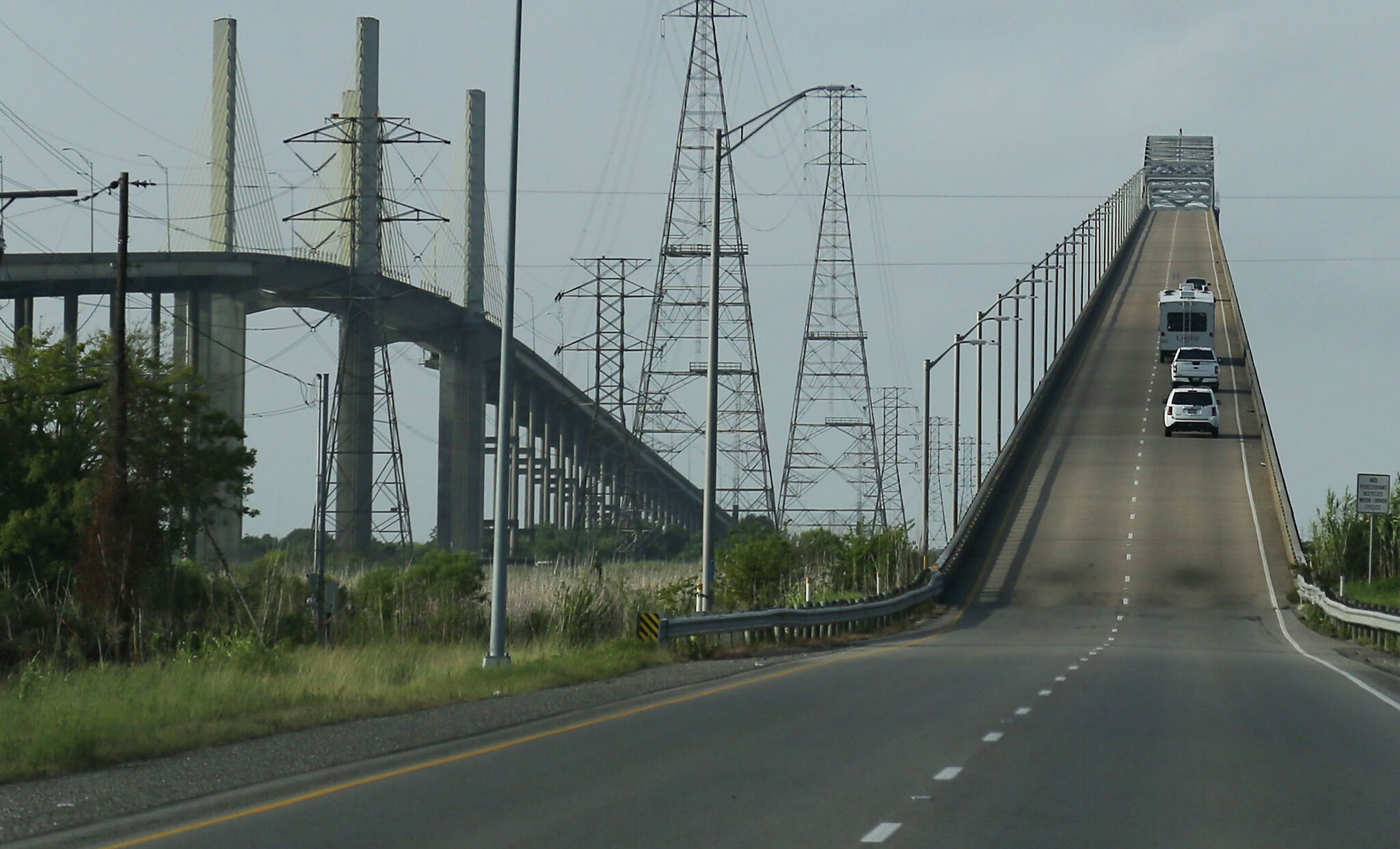 Texas' frightening Rainbow Bridge reopens to traffic