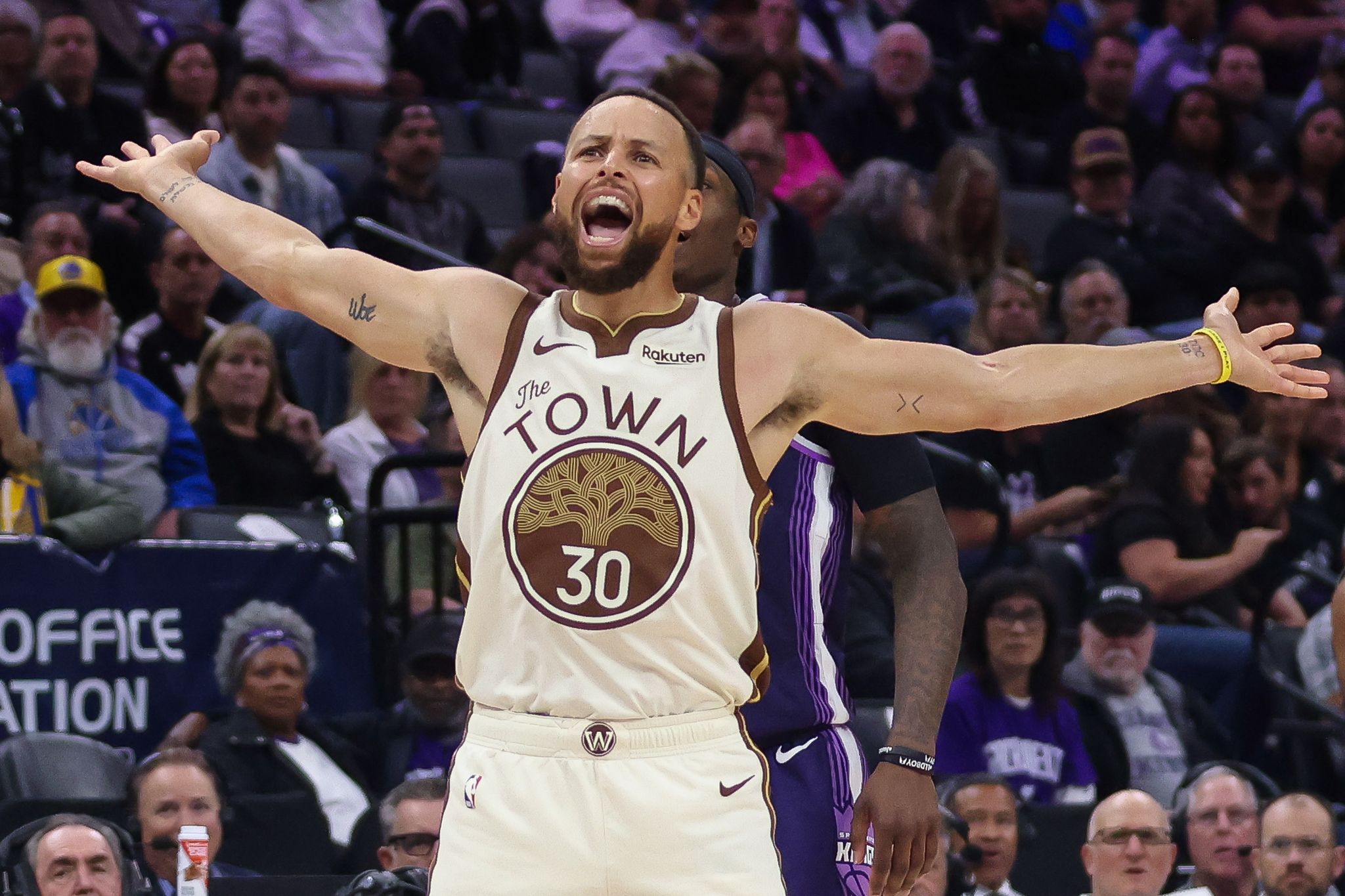 Stephen Curry hopes to lead a surprise Warriors playoff run now that he ...