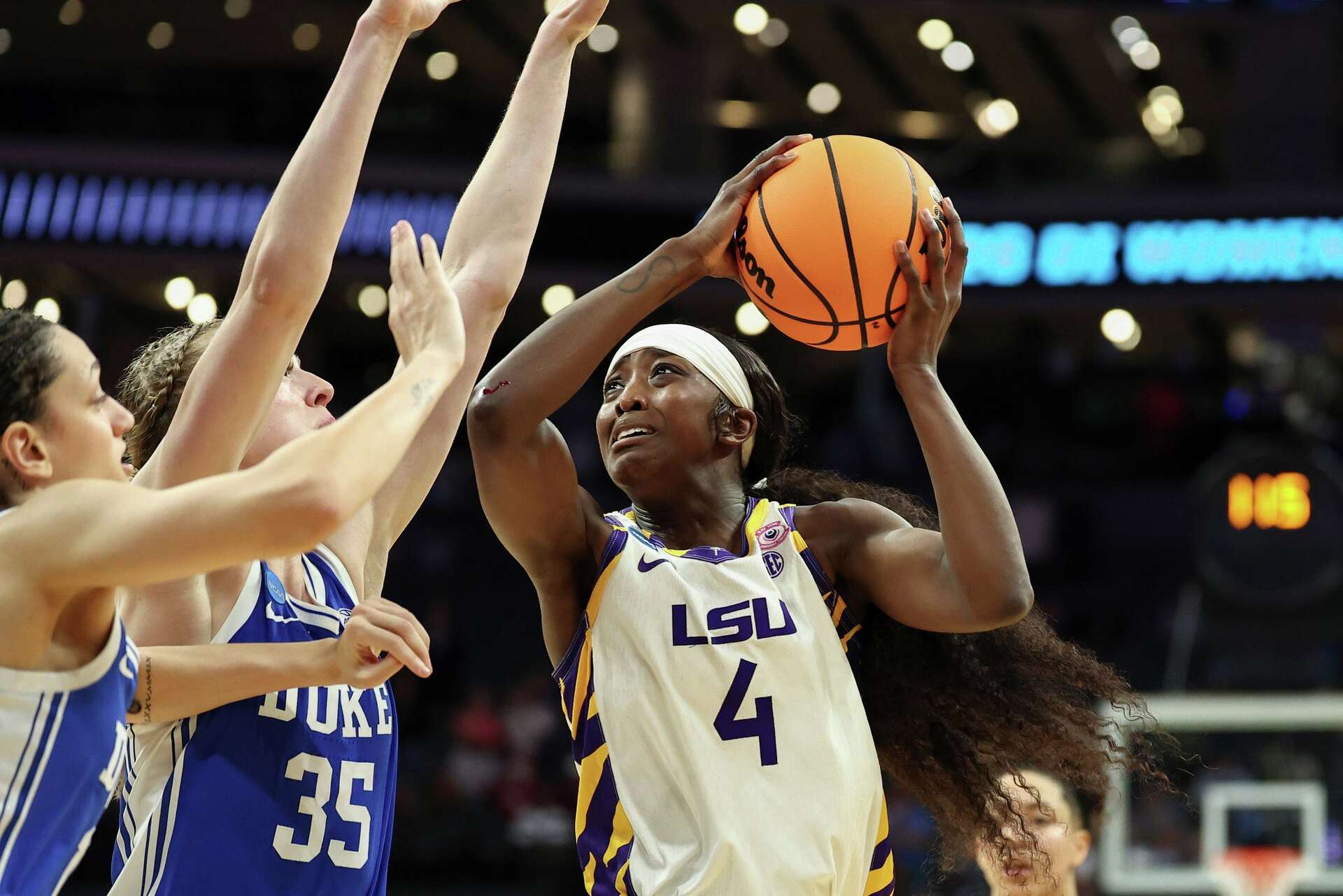 Valkyries trade draft pick Flau’jae Johnson to Storm for Marta Suárez