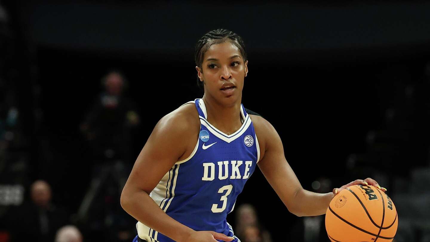 Valkyries trade draft pick Flau’jae Johnson to Storm for Marta Suárez