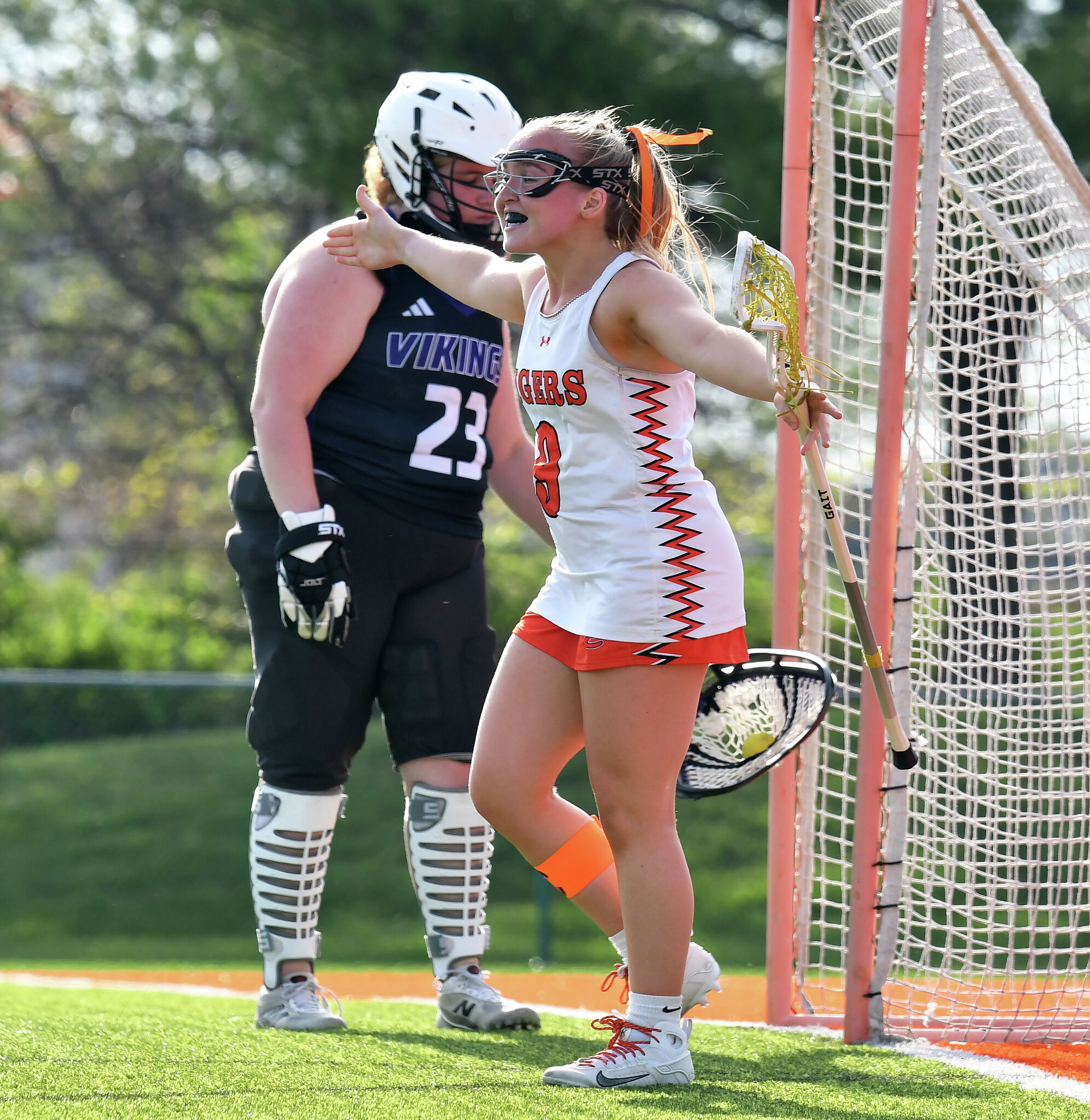 Edwardsville beats Parkway North