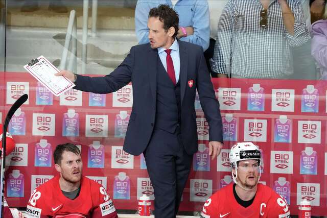 Hockey coach who admitted using a false COVID-19 vaccine certificate at ...