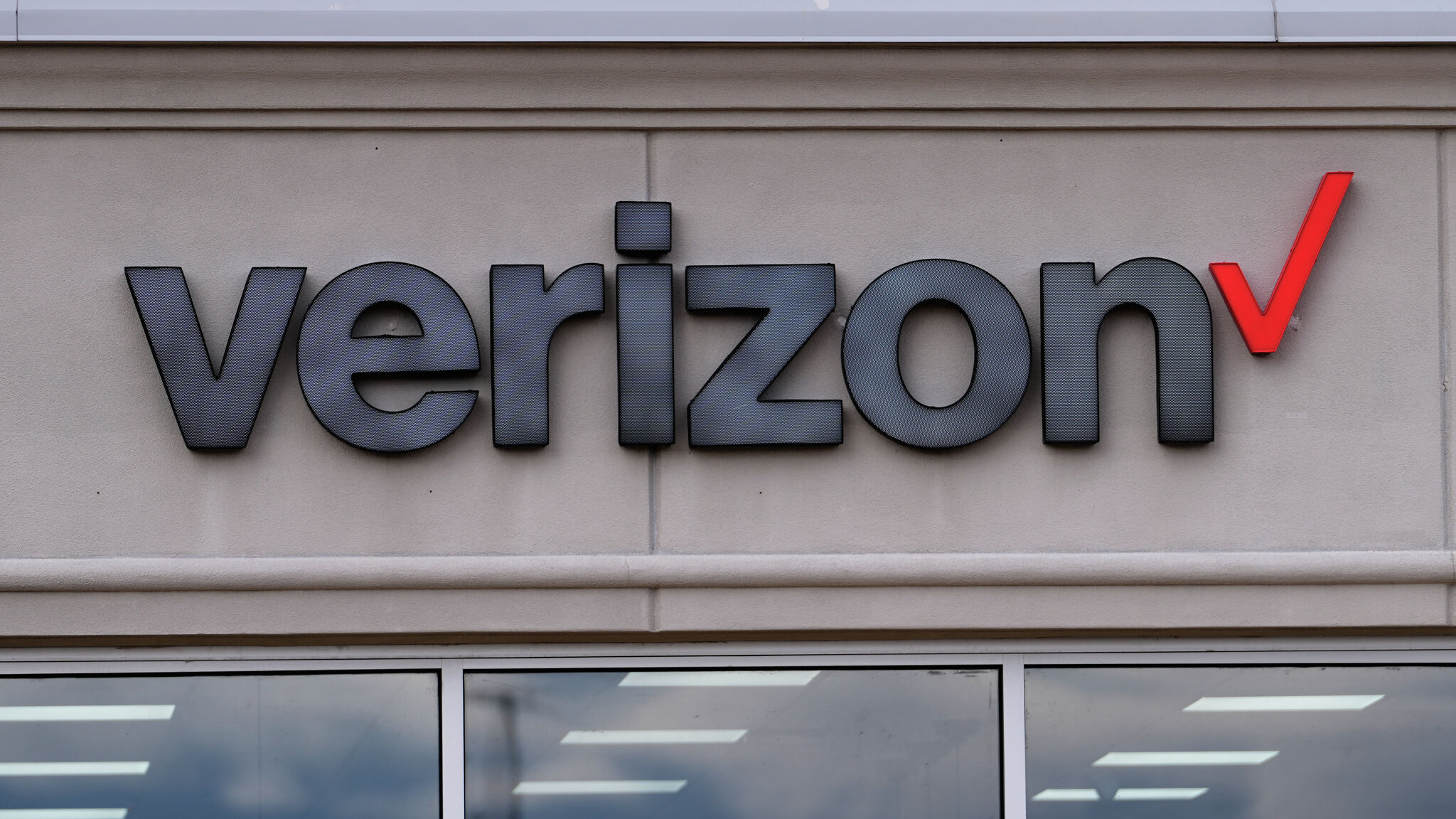 Verizon, others cleared of fraud claims in New York 911 fees case