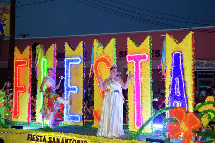 Fiesta 2026 parades: Your guide to the big three