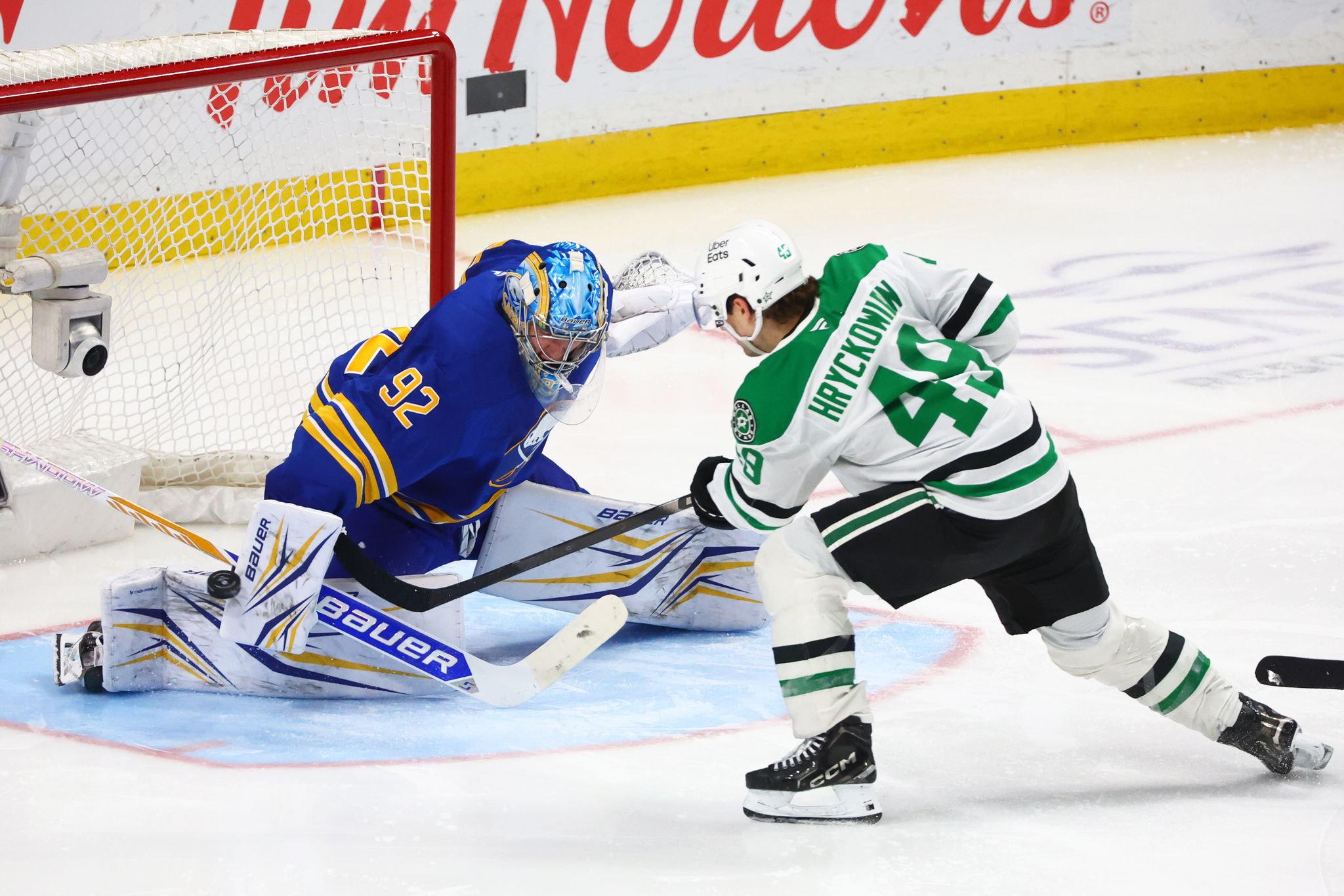 Wyatt Johnston seals Stars' regular season-ending shootout win over Sabres