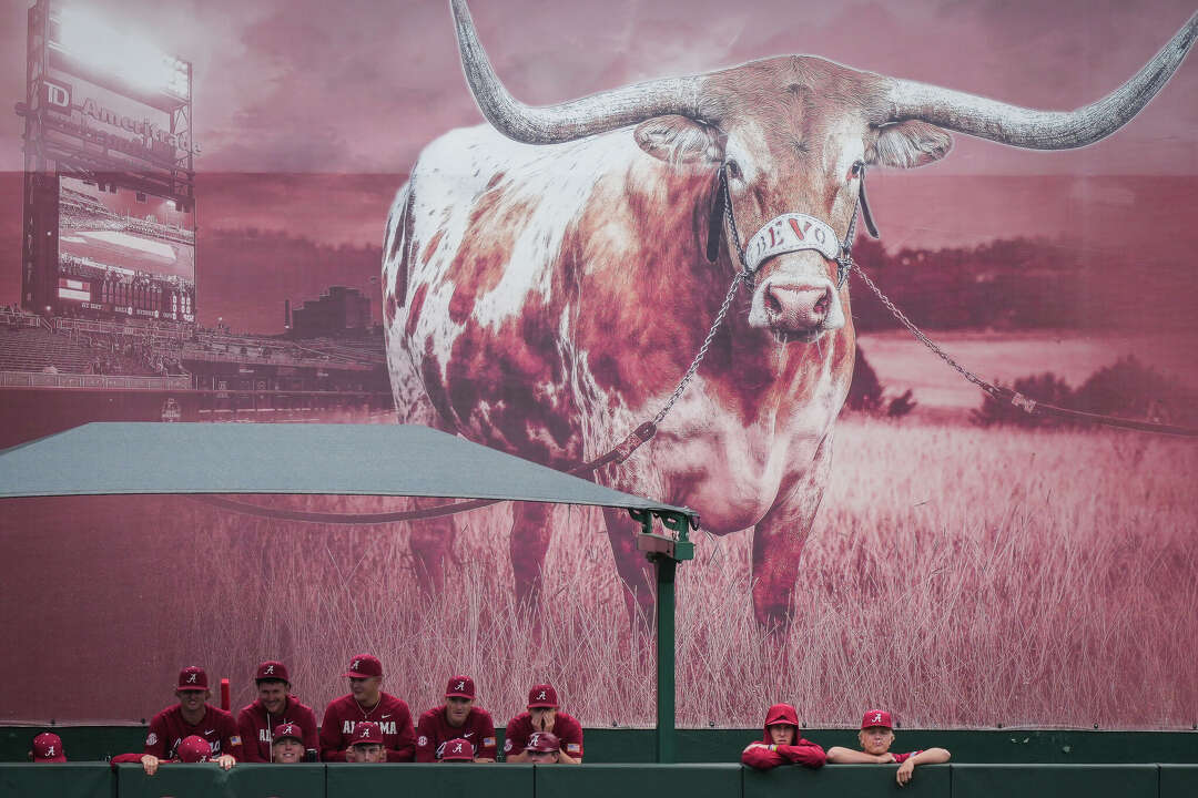 Texas baseball vs Alabama game score: Replay, highlights for Game 3