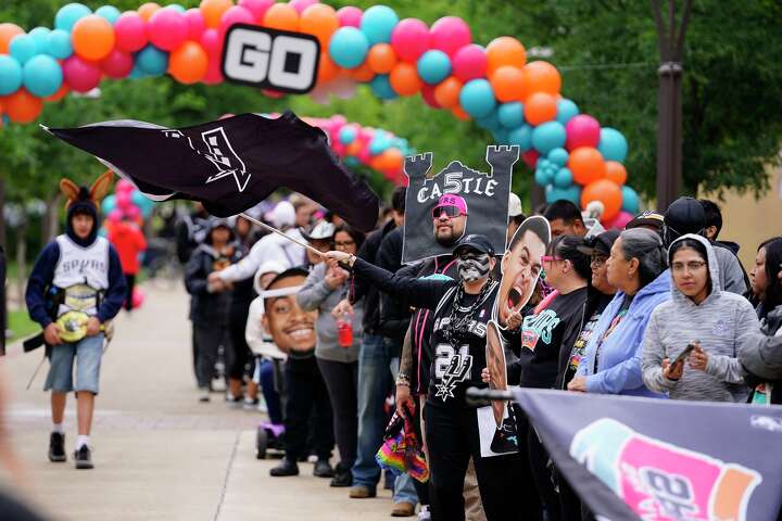 Spurs fans to rally at Hemisfair ahead of round 2 NBA playoffs
