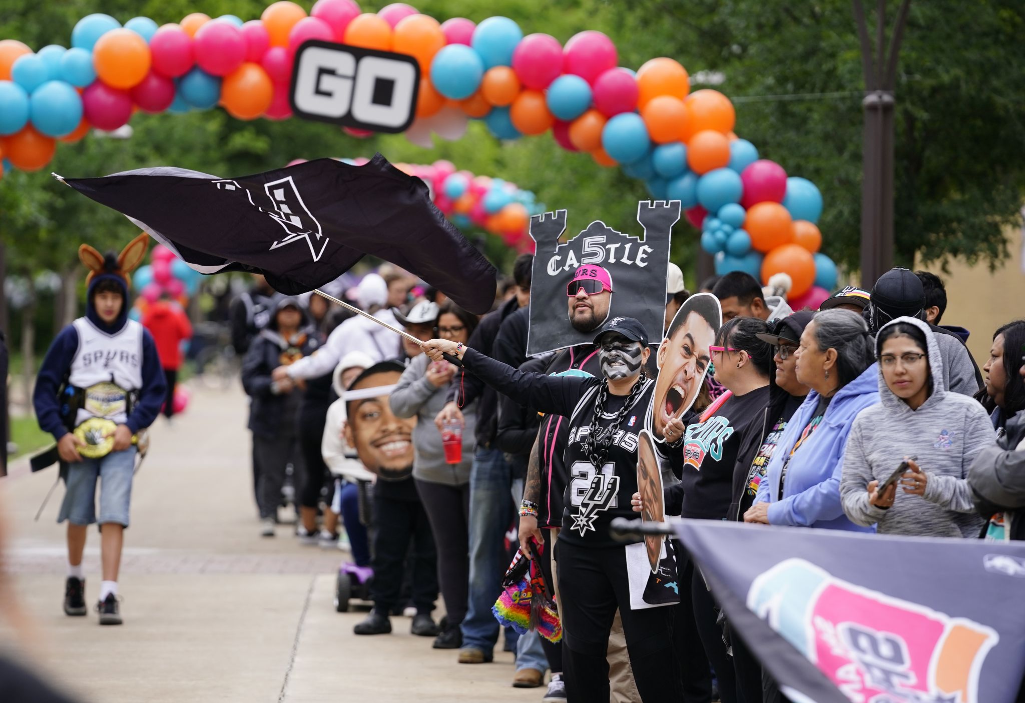 Spurs fans to rally at Hemisfair ahead of round 2 NBA playoffs