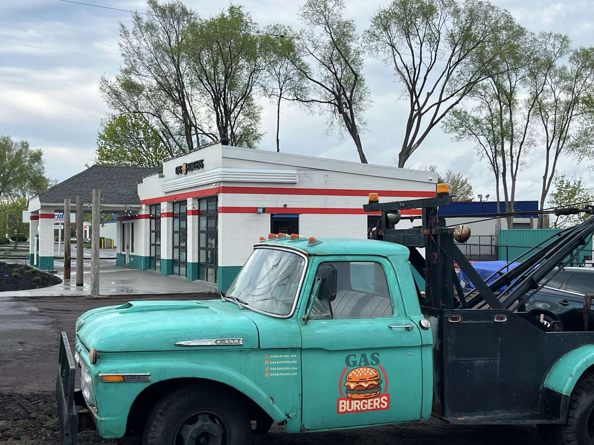 Gas Burgers to bring burgers, ice cream, cars to State St. North Haven